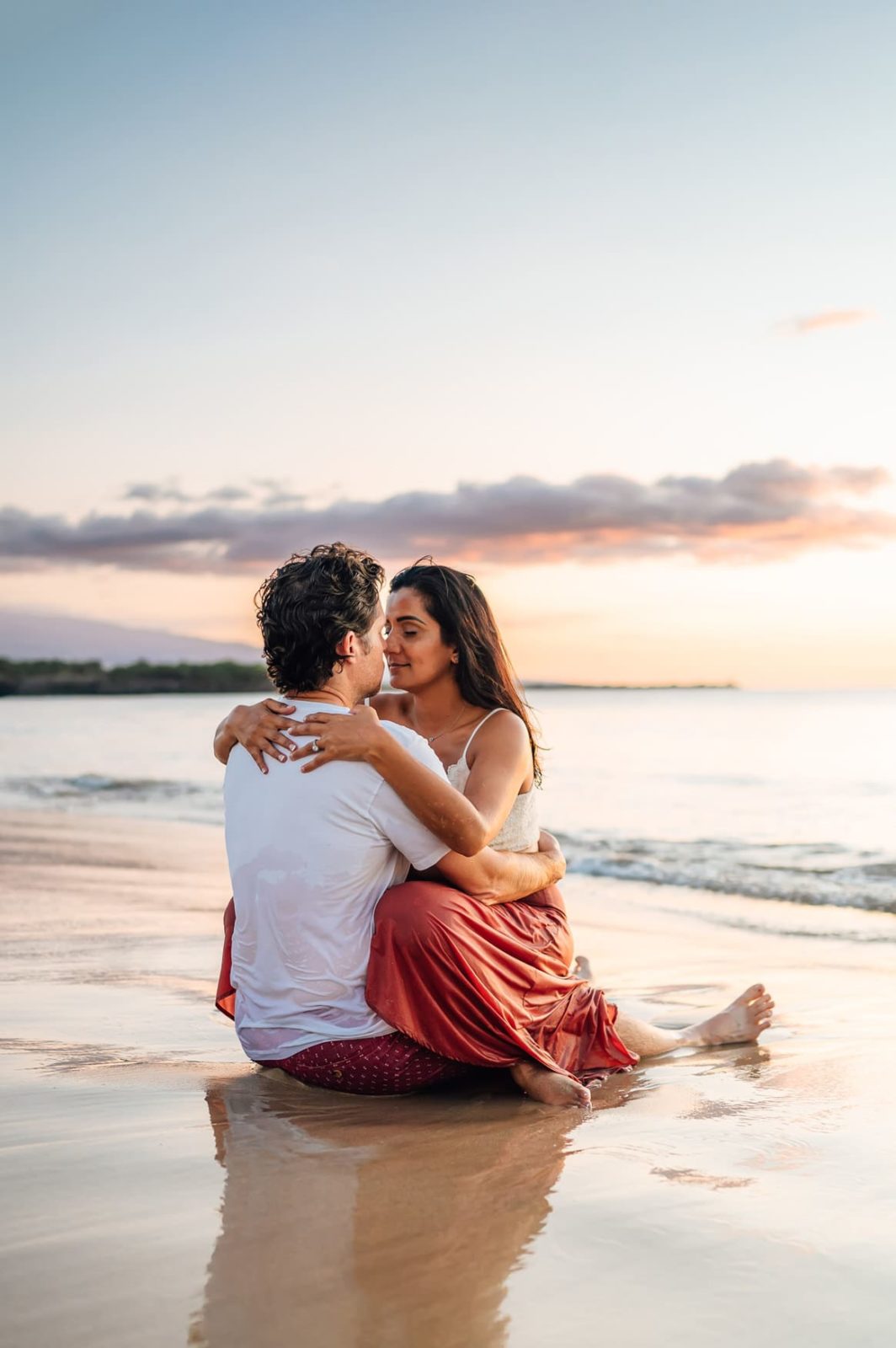 Hawaii Engagement Photographers - Beach Sunset Photos - Hawaii ...