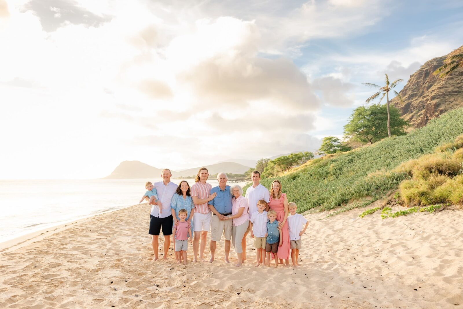 Family beach picture outfits - Hawaii Extended Family Photo Session ...