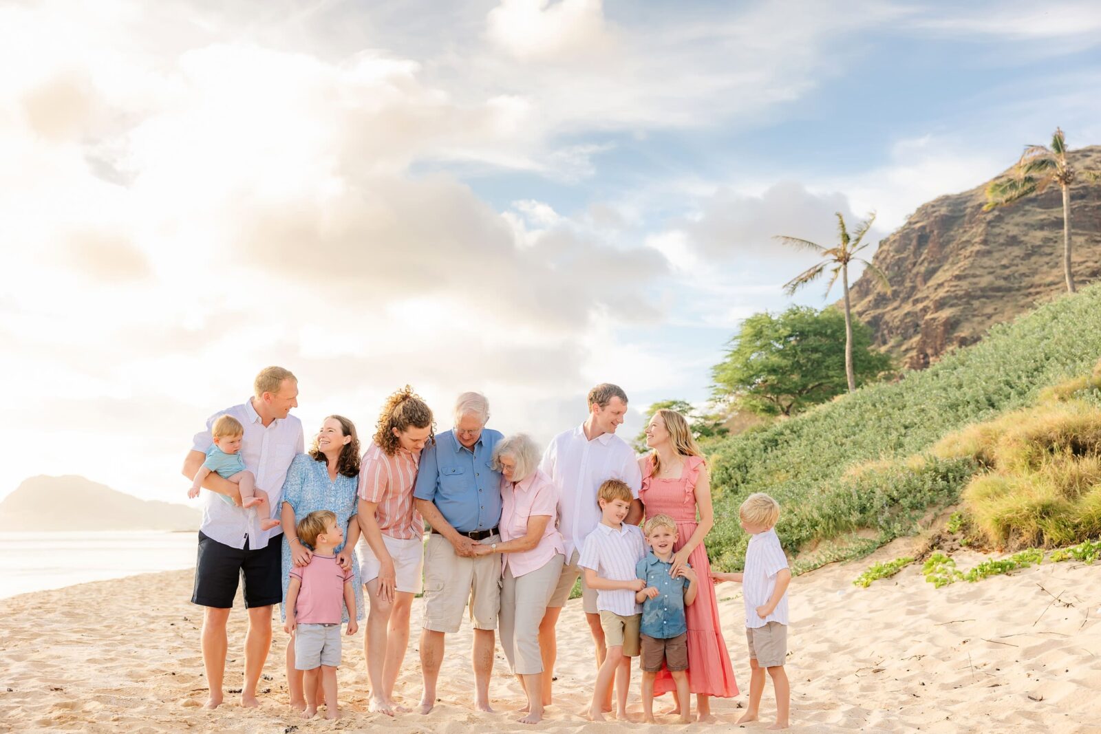 Family beach picture outfits - Hawaii Extended Family Photo Session ...